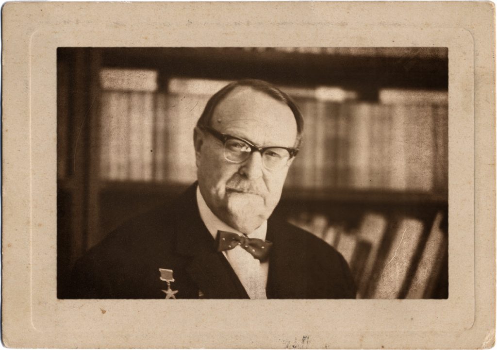 Oparin: a 40 años de su partida - Salida de Emergencia