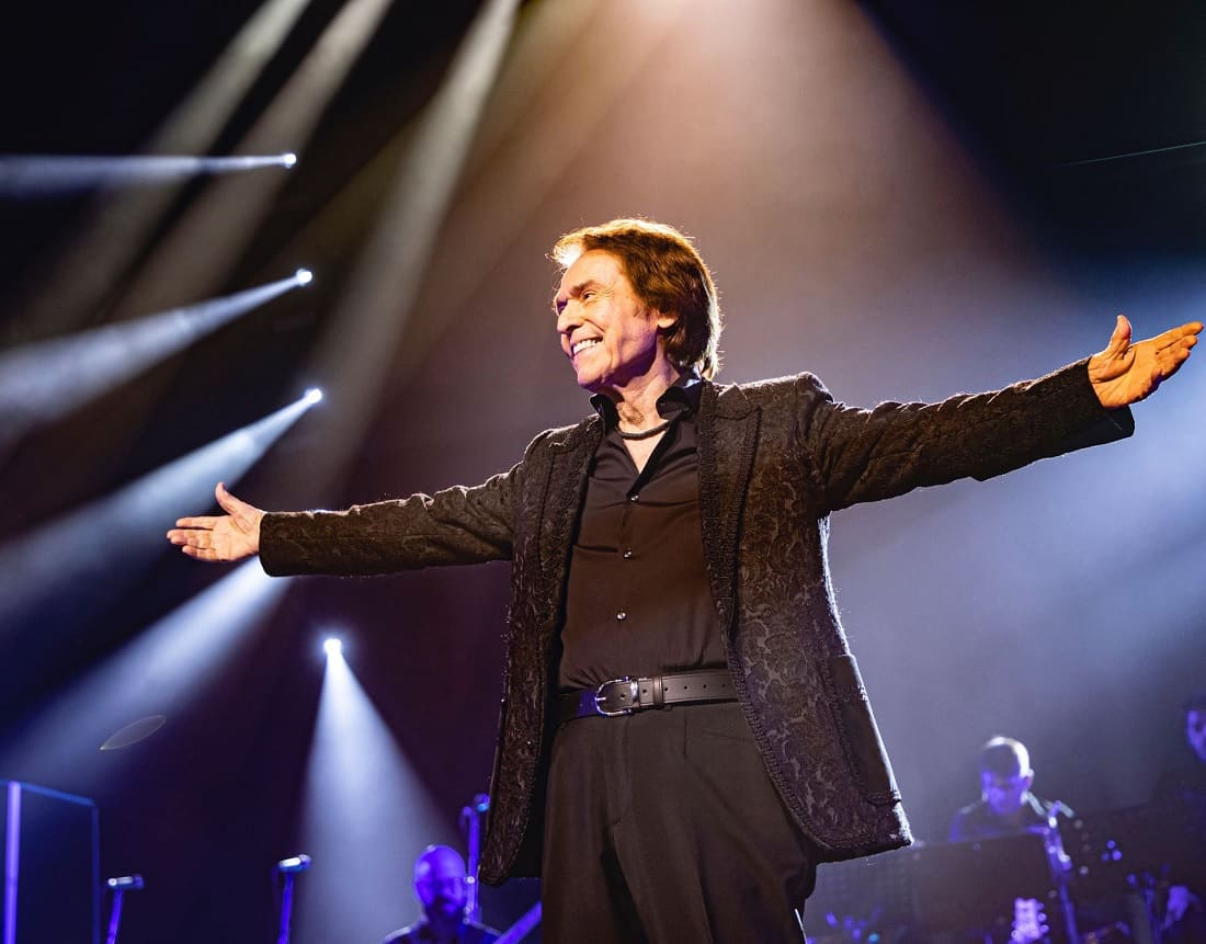 Las ocho décadas de Raphael - Salida de Emergencia