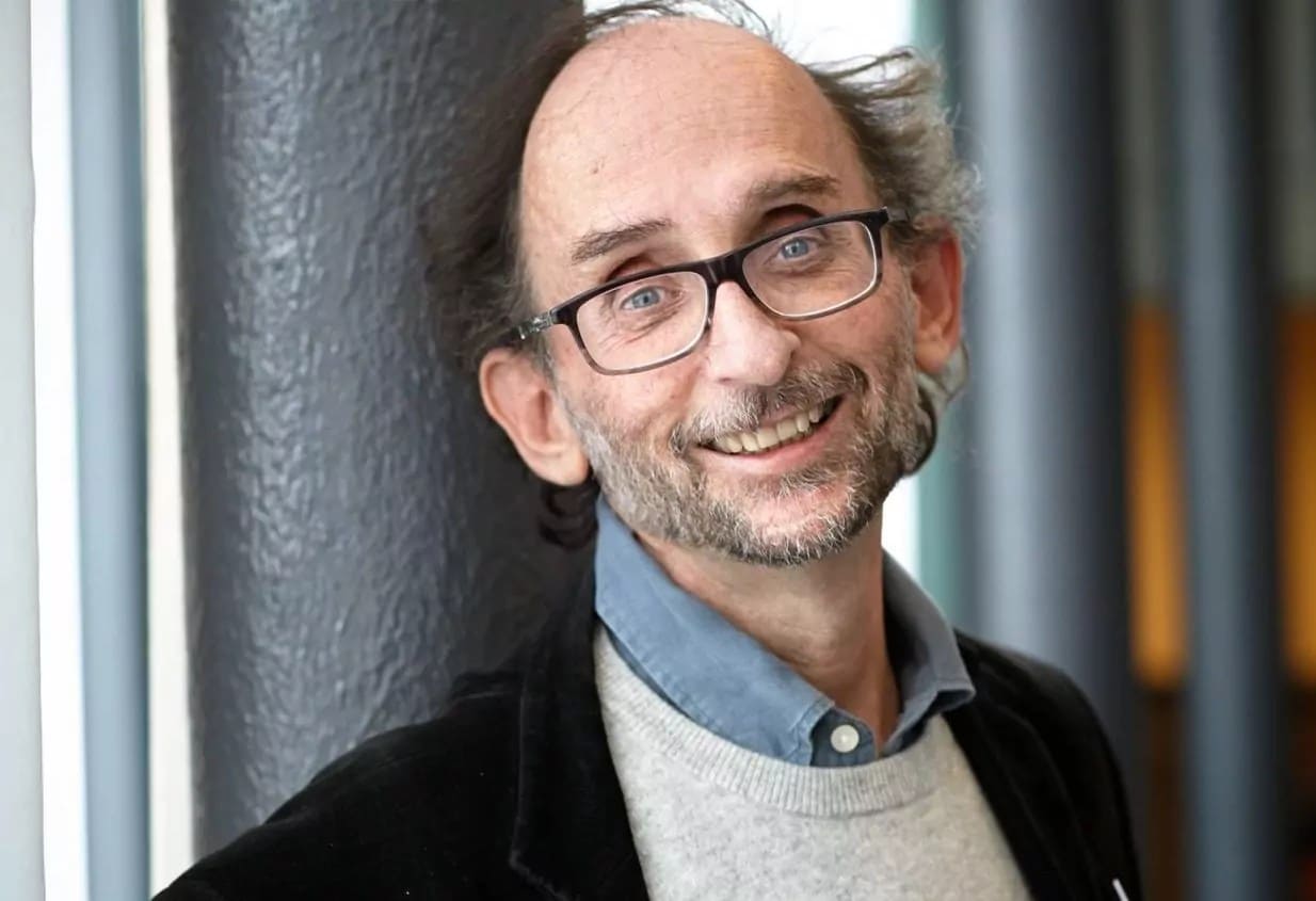 La lectura amplía las posibilidades vitales - Salida de Emergencia